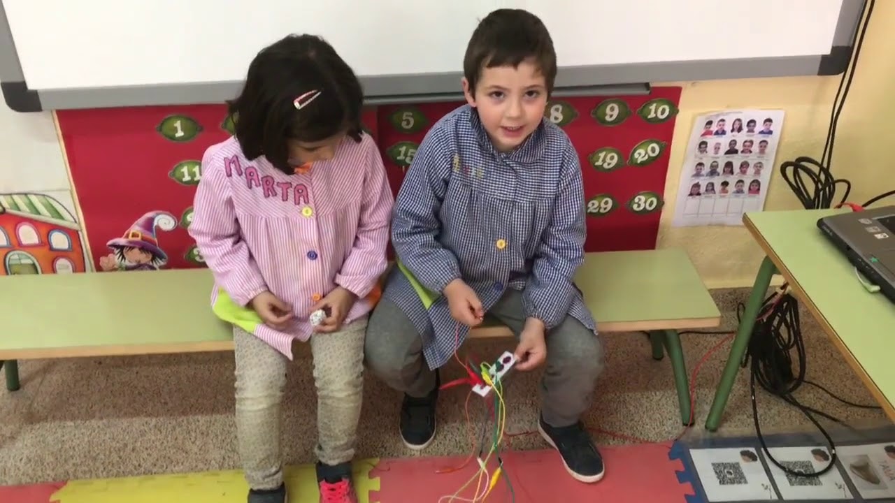 Explican como conectar placa makey makey al juego de operación - YouTube