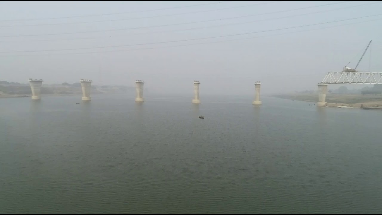 The magnificent Yamuna bridge at #Prayagraj under construction on the # ...
