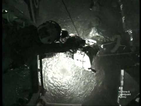 Cumbria floods HMCG Caernarfon Helicopter Dec 2015 - YouTube