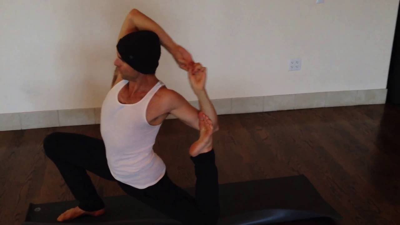 Yoga Tutorial: The Monkey Pose - Variations Bending the Back Leg - YouTube
