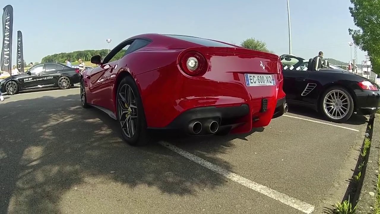 Son d'une F12 Berlinetta et d'une 360 Modena - YouTube