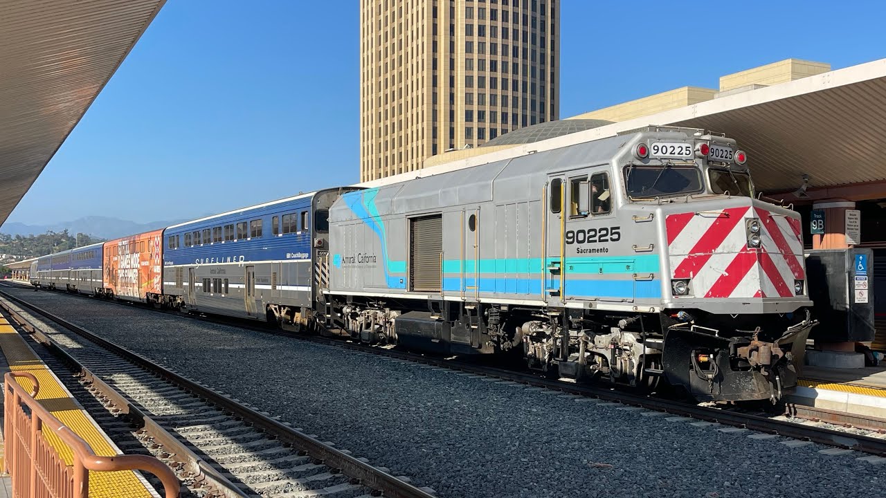 (F40PH NPCU / 5 cars) Amtrak - A784 at LA Union Station - 8/25/2024 ...