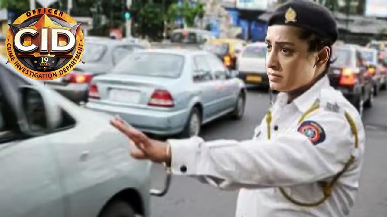 खुनी पर नज़र रखने के लिए CID Officer Purvi बनी Traffic Police | CID New ...