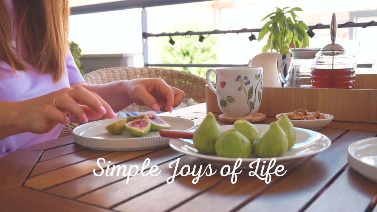 Simple joys of everyday life | Healthy Breakfast & a cup of Coffee full ...
