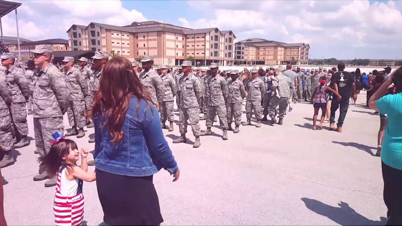 BMT Coin Ceremony Lackland Air Force Base June 29, 2016 - YouTube