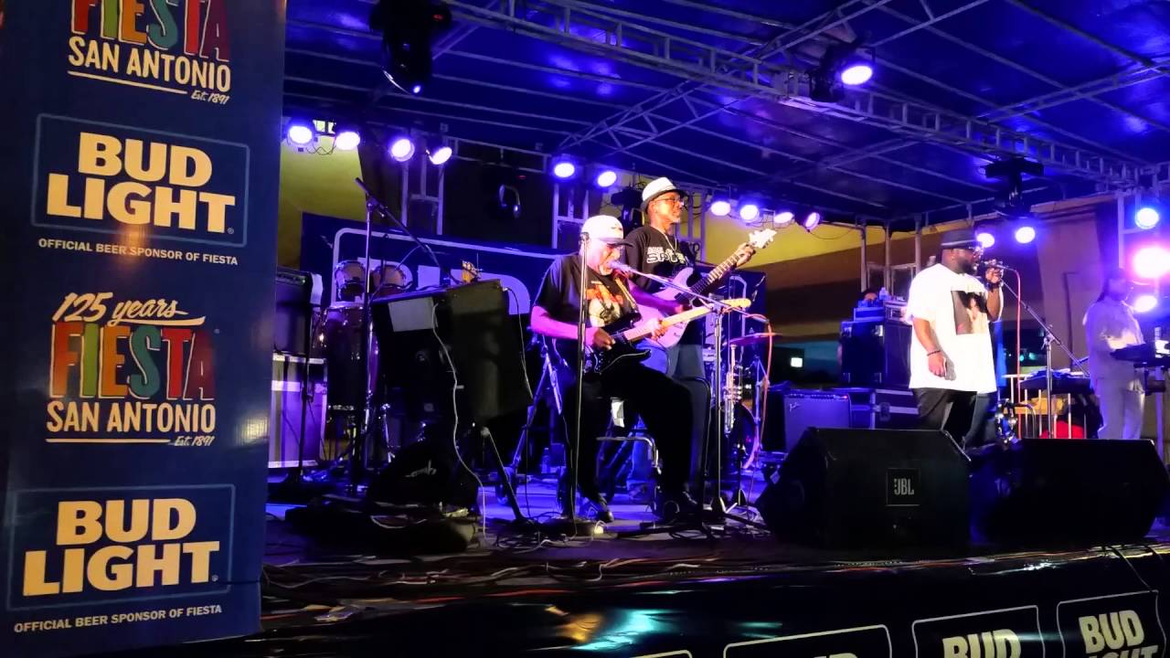 Purple Rain Larry Williams 4th Quarter Band Tribute 2016 - YouTube