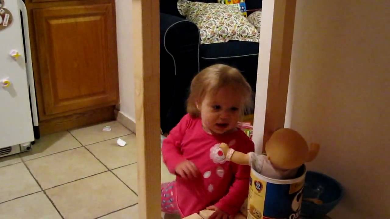 Scolding her baby - YouTube