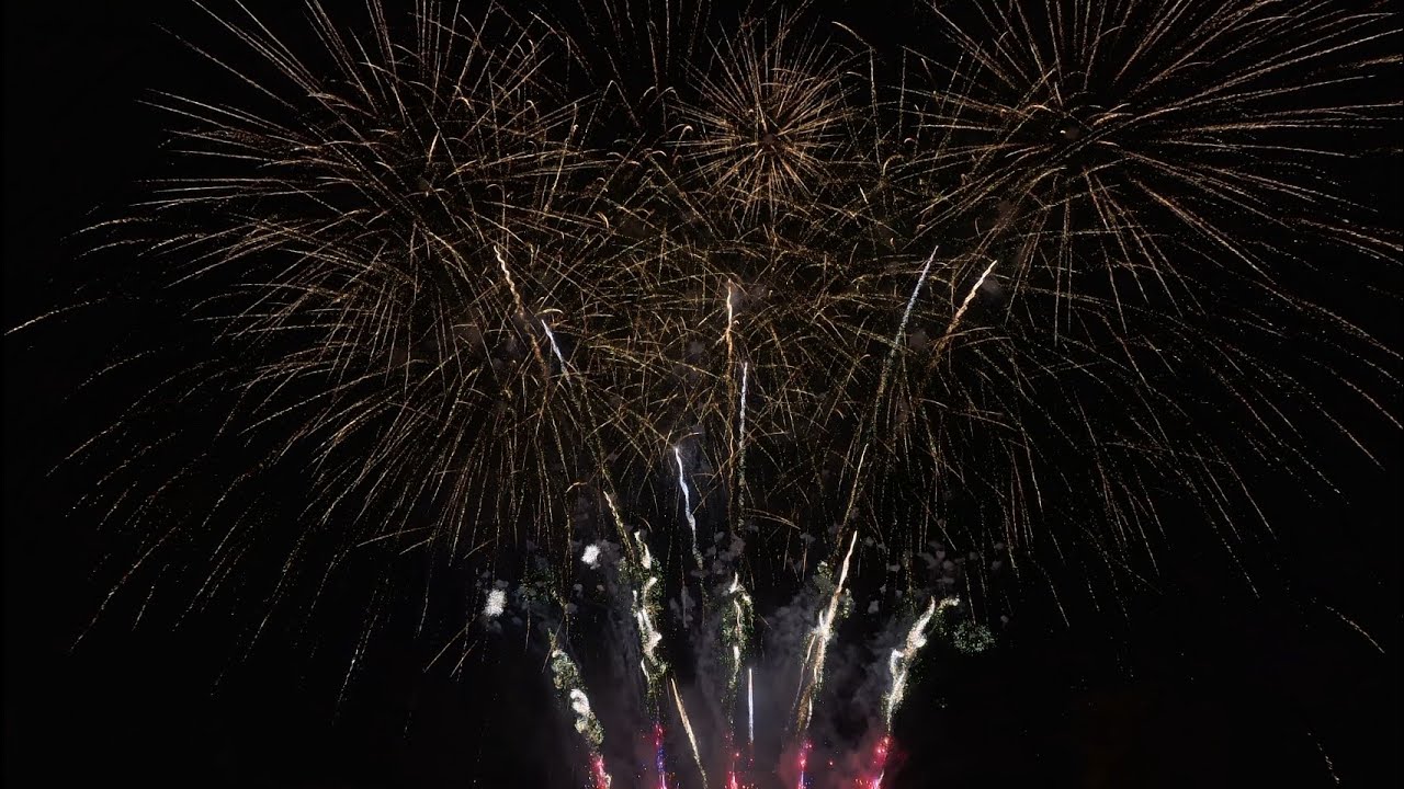 Epsom Fireworks And Funfair - YouTube