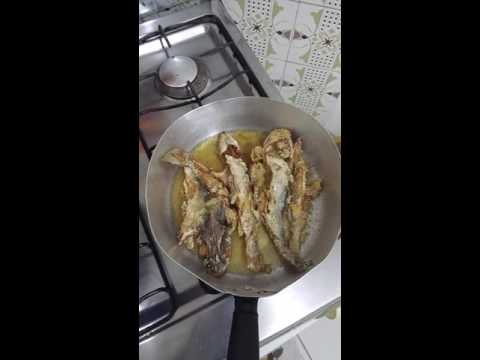 Piaba frita - YouTube