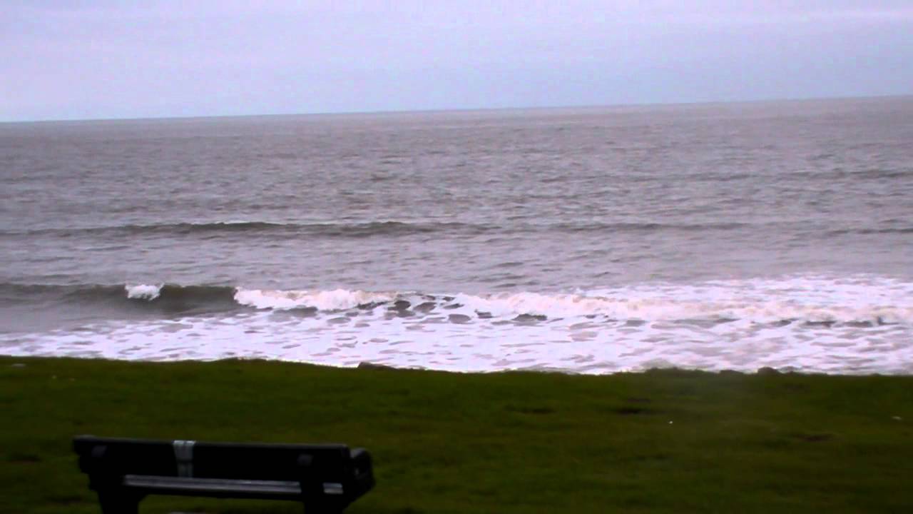 Surf Rest Bay, Porthcawl, South Wales 7 45am Mon 18 Nov 2013 - YouTube