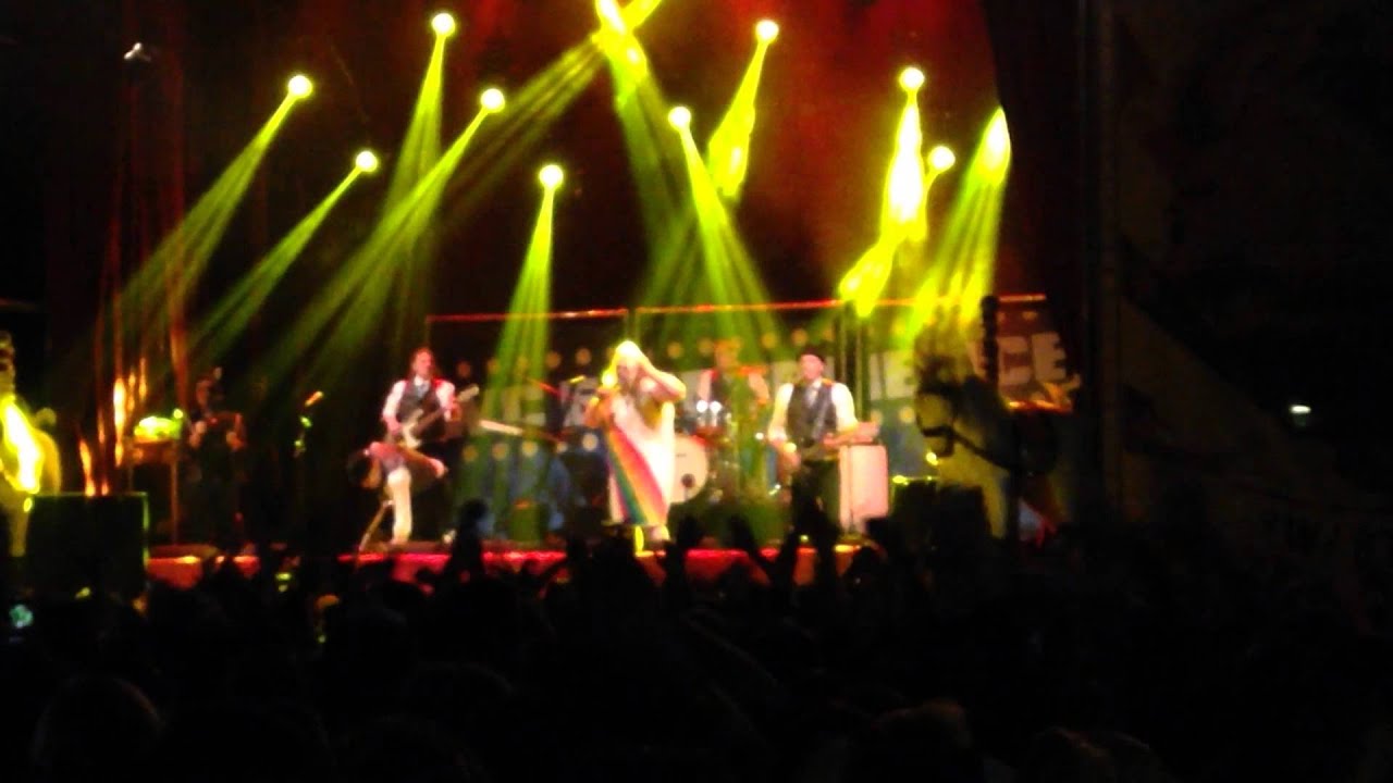 WC Experience - K3 - Heyah mama @ Zwarte Cross 25-07-2015 - YouTube Music