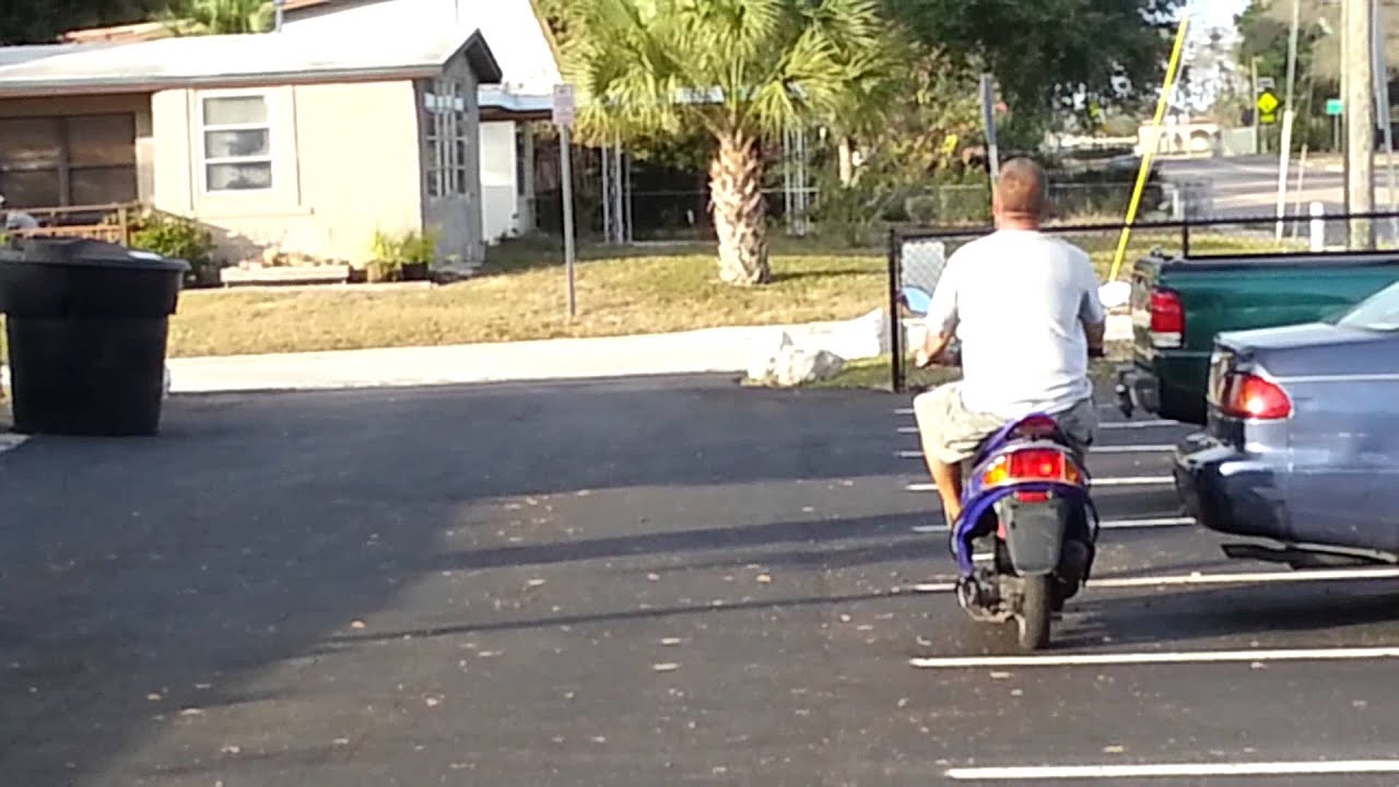 Frank Moped-ing - YouTube