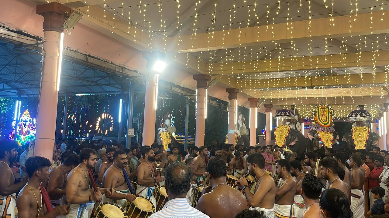 Omallur Rakthakanda Swami temple melam Pandimelam പാണ്ടിമേളം @ Omallur ...