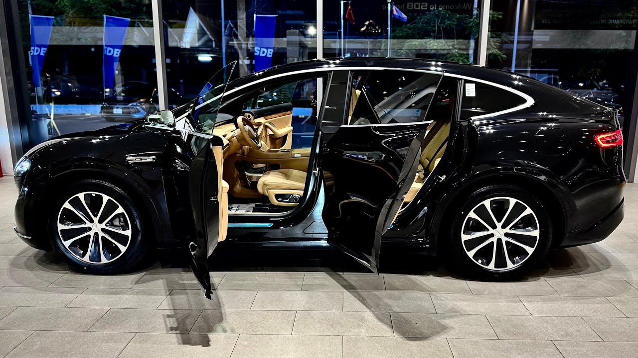 2025 Luxeed R7: Black Metallic | 5Seats Ultra-Luxury SUV - YouTube