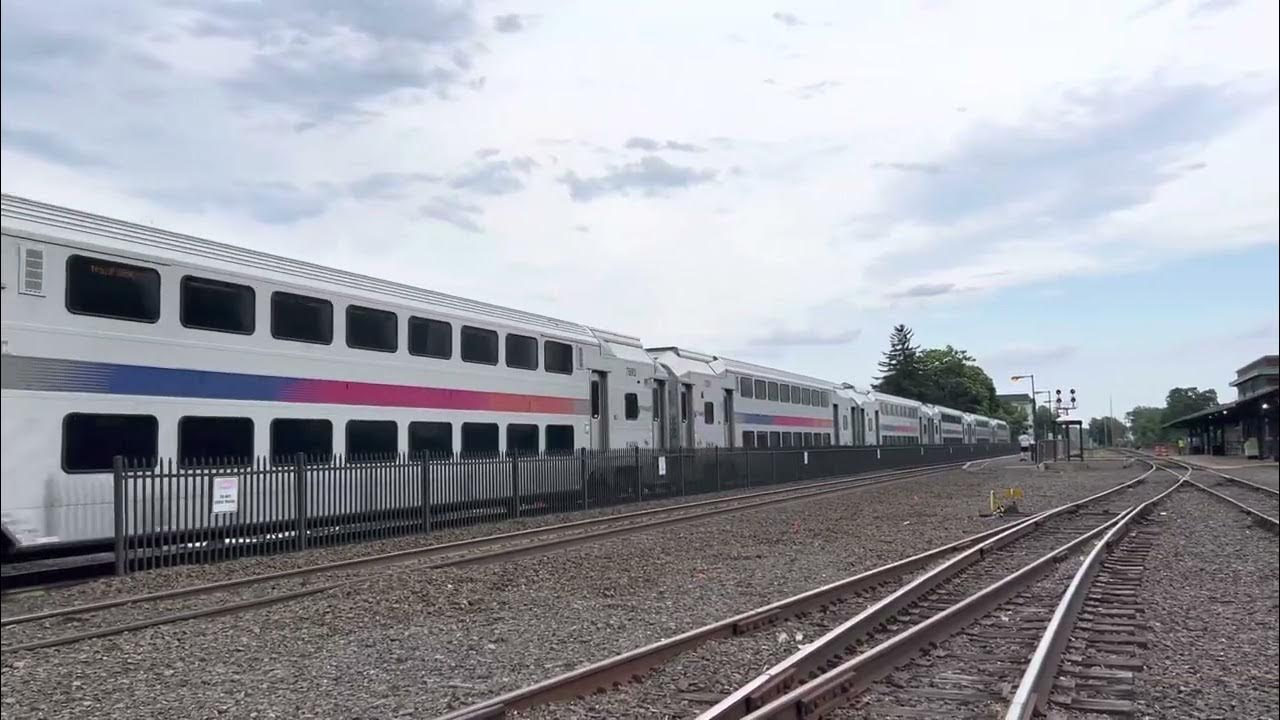 NJT 5737 Rolls on through bound brook,NJ with NJT 4525 ALP45DP leading! - YouTube