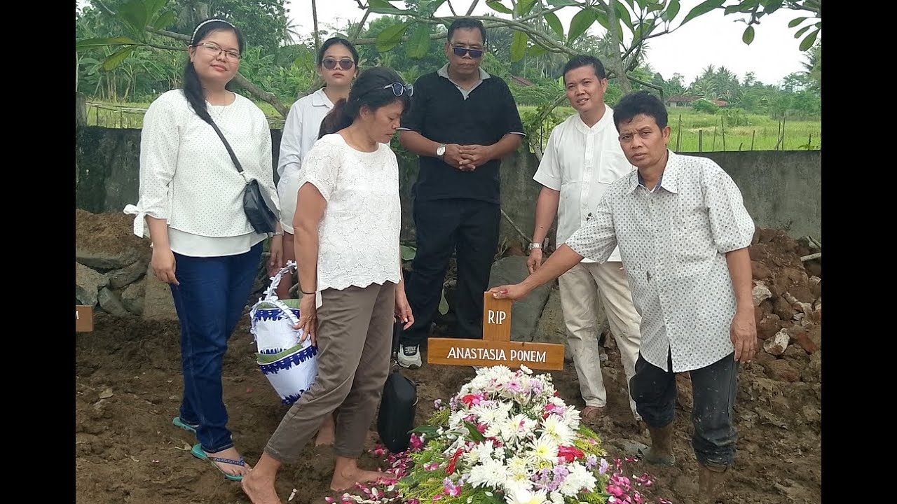 IN MEMORIAM MBAH PUTRI - YouTube