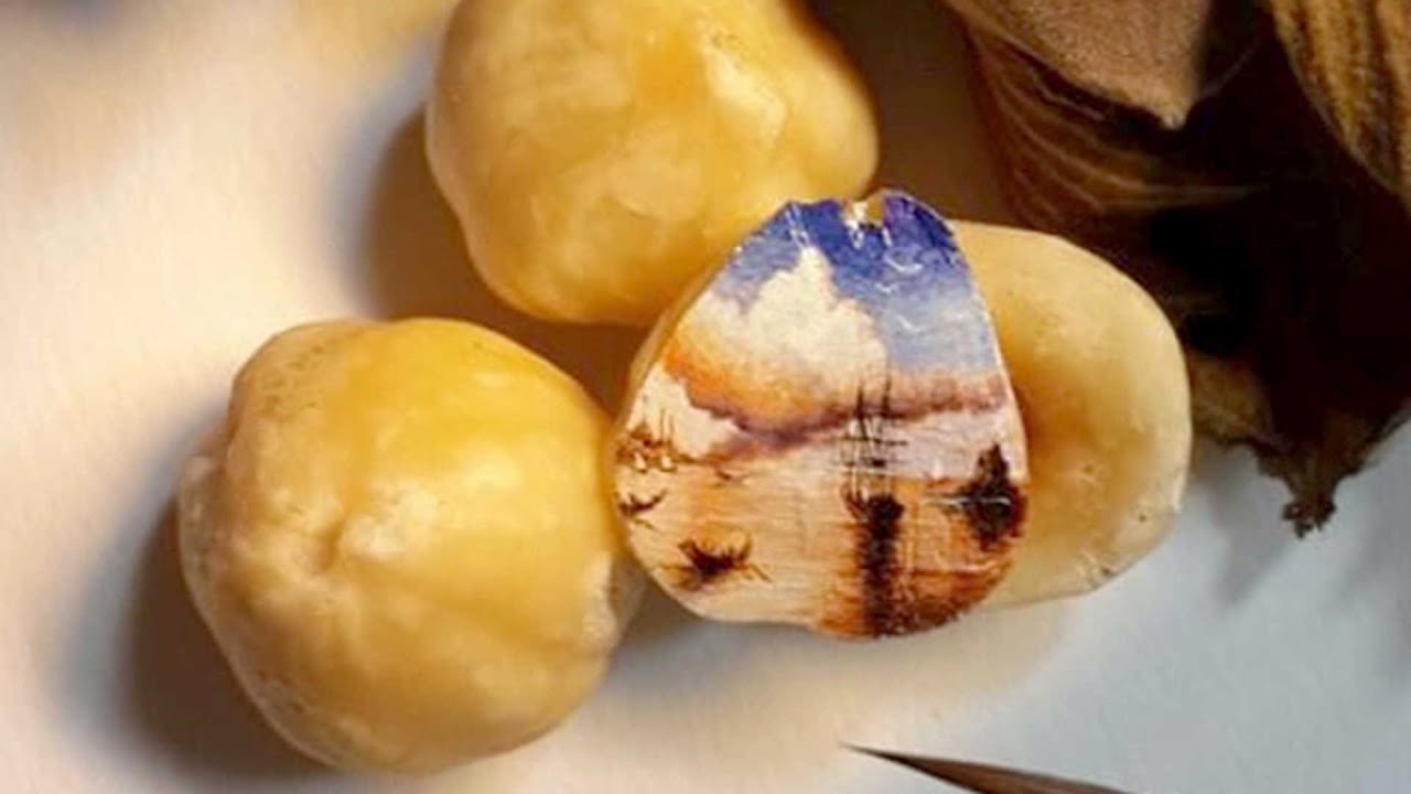 Artist Creates Micro Art On Small Objects - YouTube