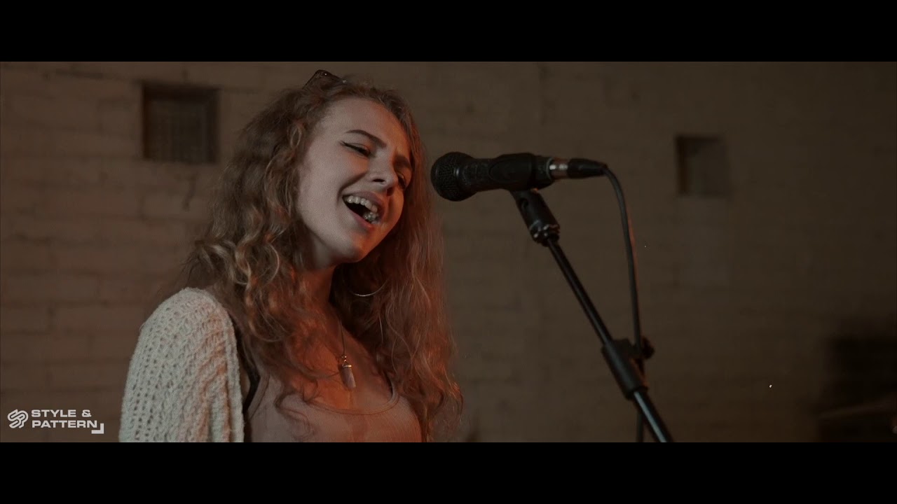 Ellie Harris | #VocalsAndMelodies | Series 2 | Episode 5 | SP - YouTube