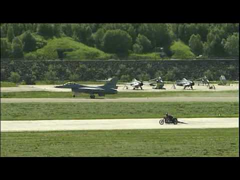 Harley-Davidson Destroyer Vs F16
