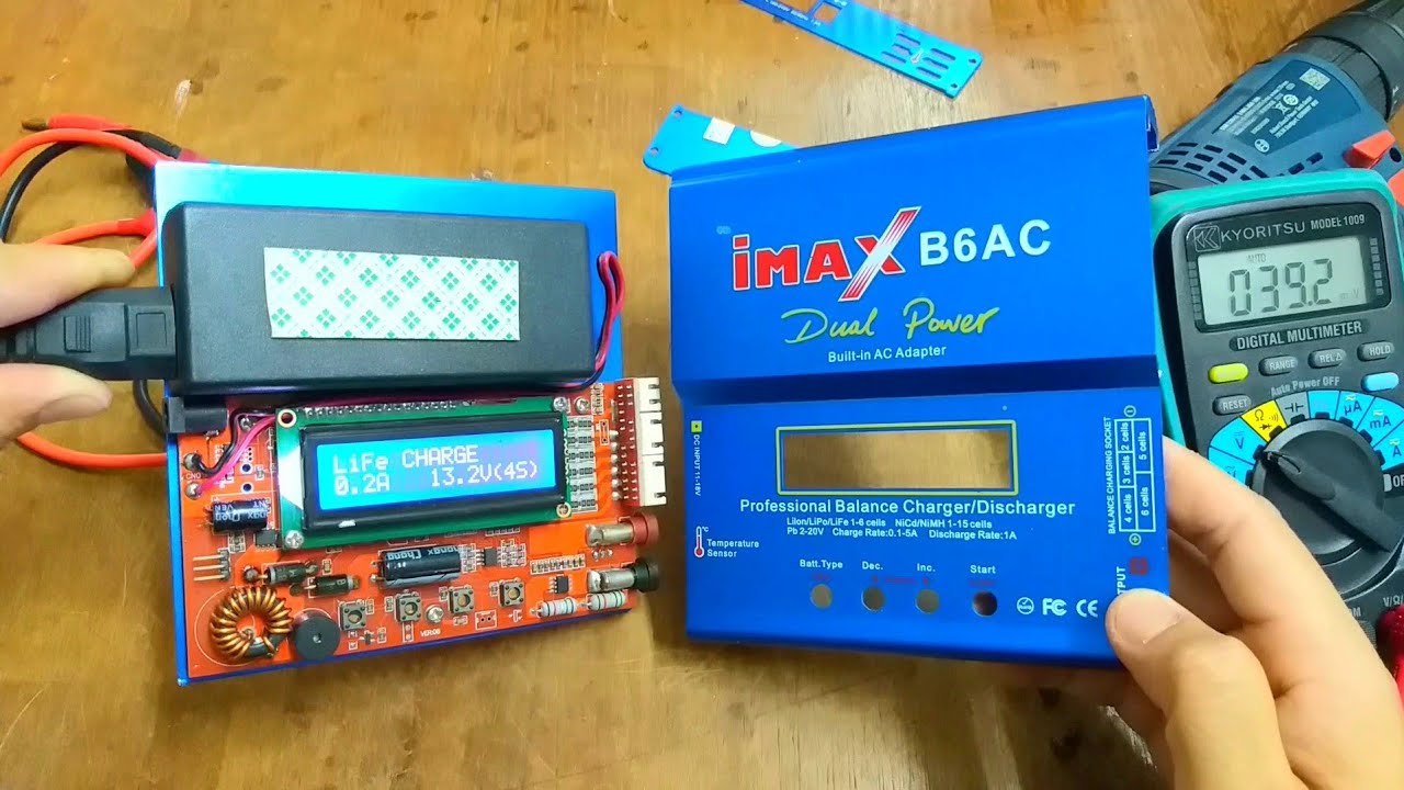 แกะดูเครื่องชาร์จ iMAX B6AC - YouTube