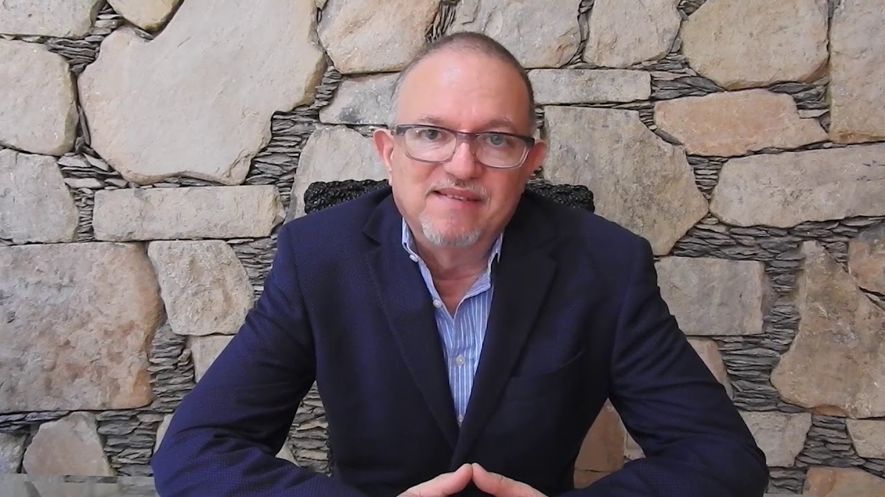 Carlos Calles. Conoce sus cursos en www.catedraeducacion.com - YouTube