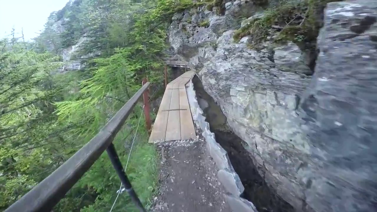 Bisse du Rho - Spectaculaire et vertigineux - YouTube