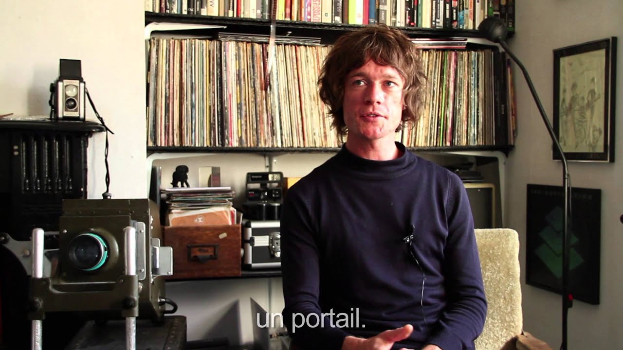 Sous les Projecteurs : Rencontre avec Julian Hand - YouTube