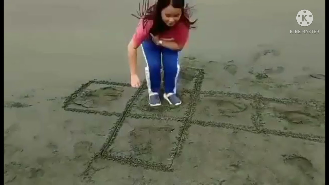 Traditional Game in the Philippines (PIKO/HOPSCOTCH) - YouTube