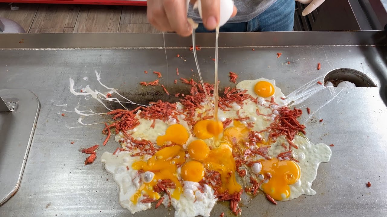 Iron Toast with Plenty of Eggs - He Uses 200 Eggs a Day - Street Food ...