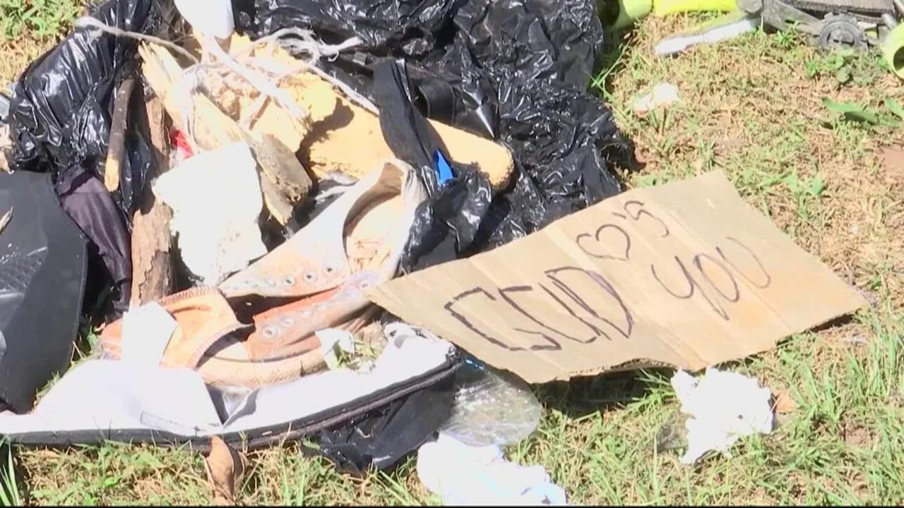 Man in Mobile, Alabama chooses homelessness to raise awareness - YouTube