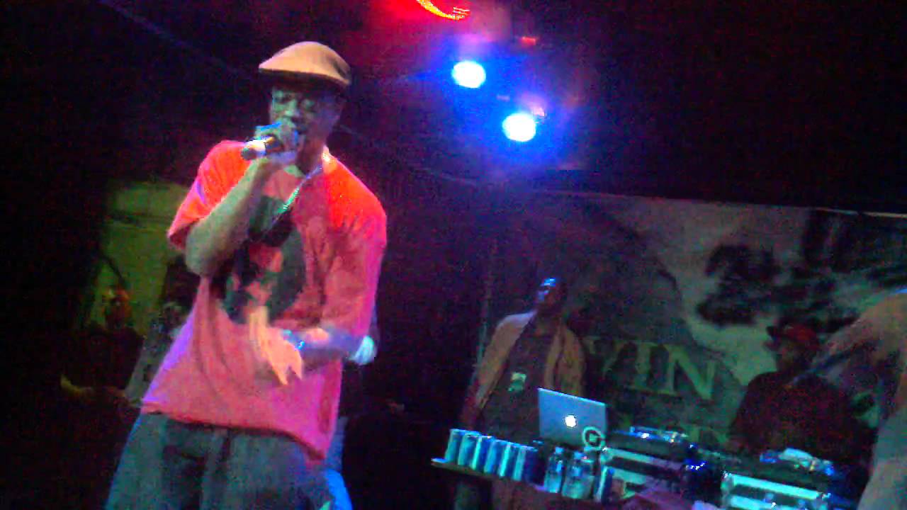 Devin the Dude - Boo Boo'n [Live] - YouTube