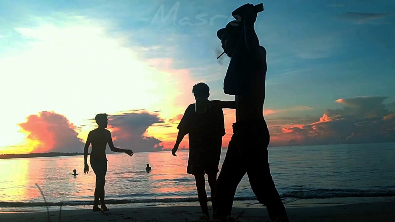Sunrise pantai reviola,Batam - YouTube