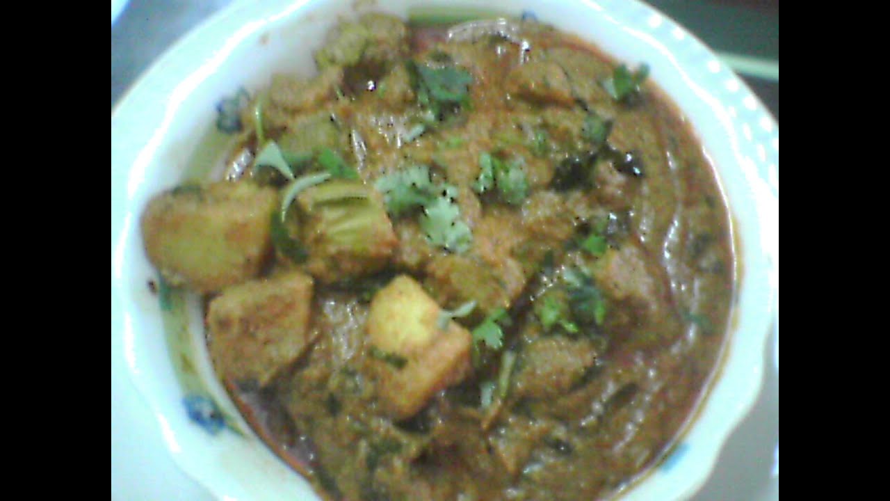 Aloo Potols kurma(Potato Parwal Kurma) - YouTube
