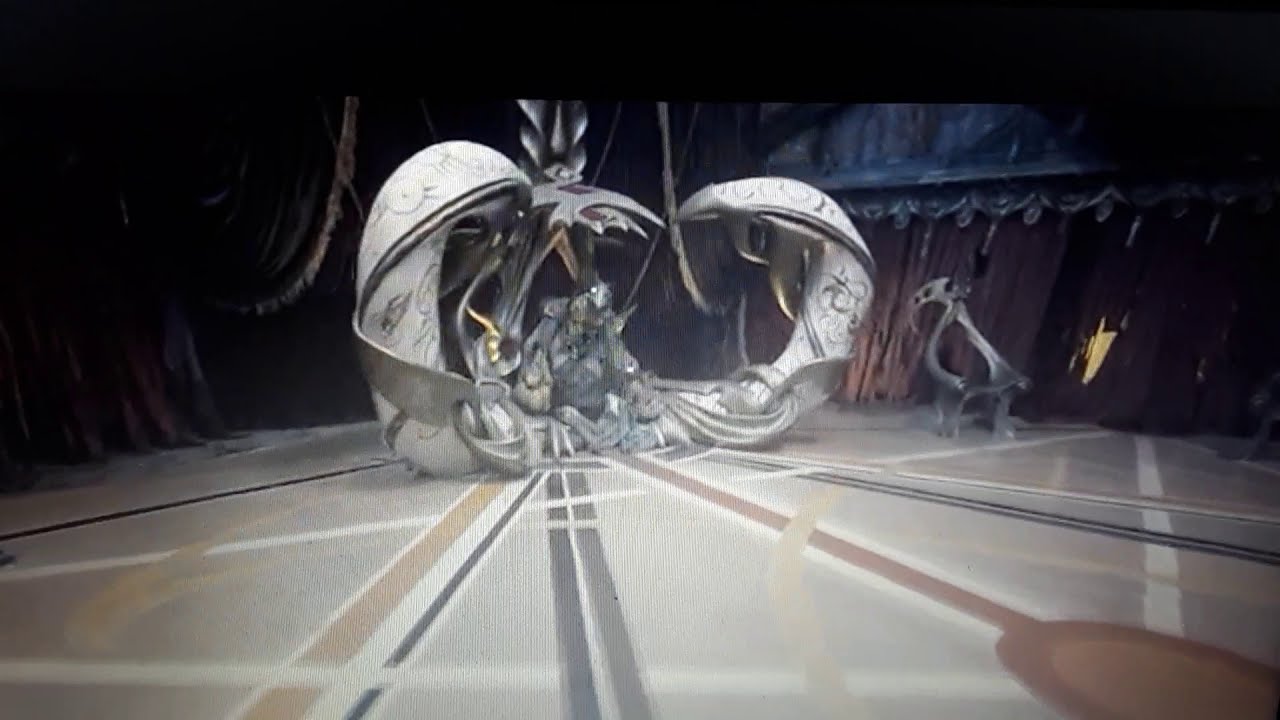 SkekTek is Emperor The dark Crystal age of resistance - YouTube