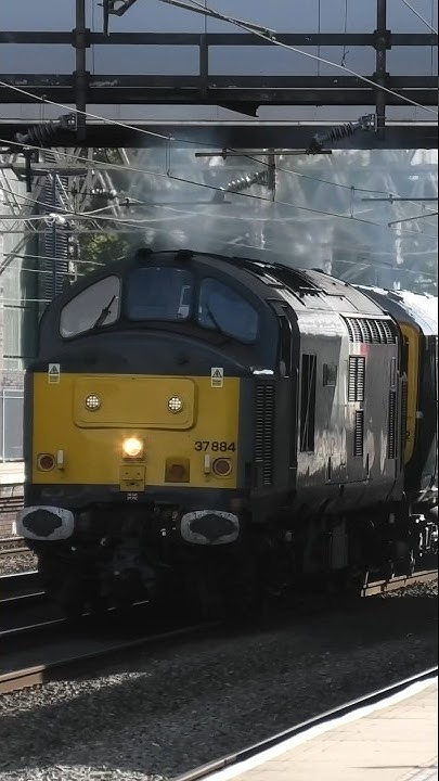 Class 37884 with fantastic Sound passing Stafford Station #train #railways - YouTube