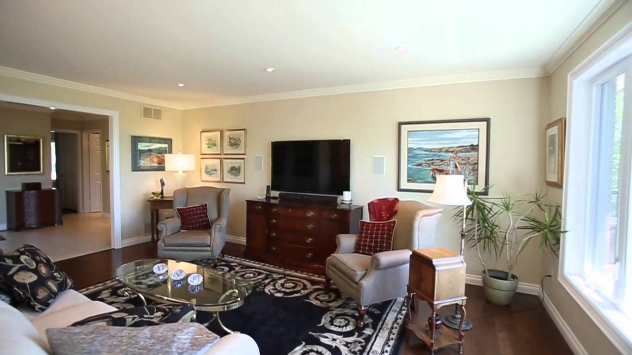 19 White Pine Place, Barrie Real Estate Video Tour - YouTube