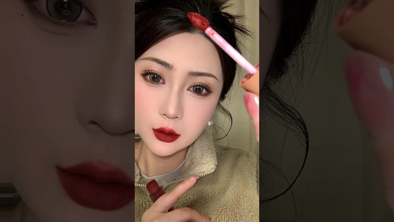 Lipstick Tutorial, Lips Hacks #lipstick #makeup #shorts #viralvideo # ...