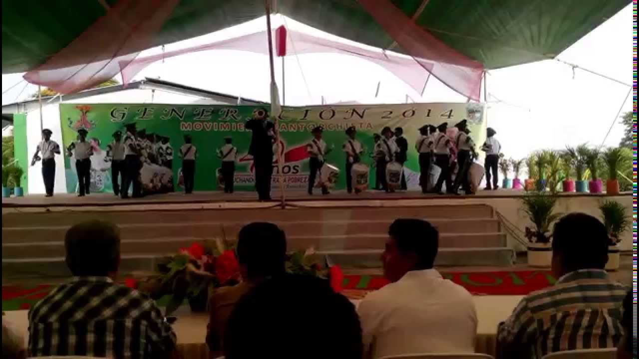 Banda de guerra del cbta 136 - YouTube