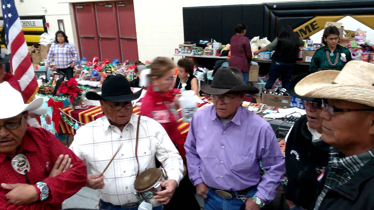 2015 Chinle Song and Dance - YouTube