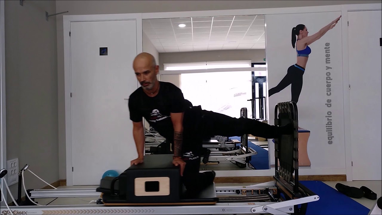 Studio Pilates Lugo. Reformer con tabla de salto.Cardio tramp rebounder ...