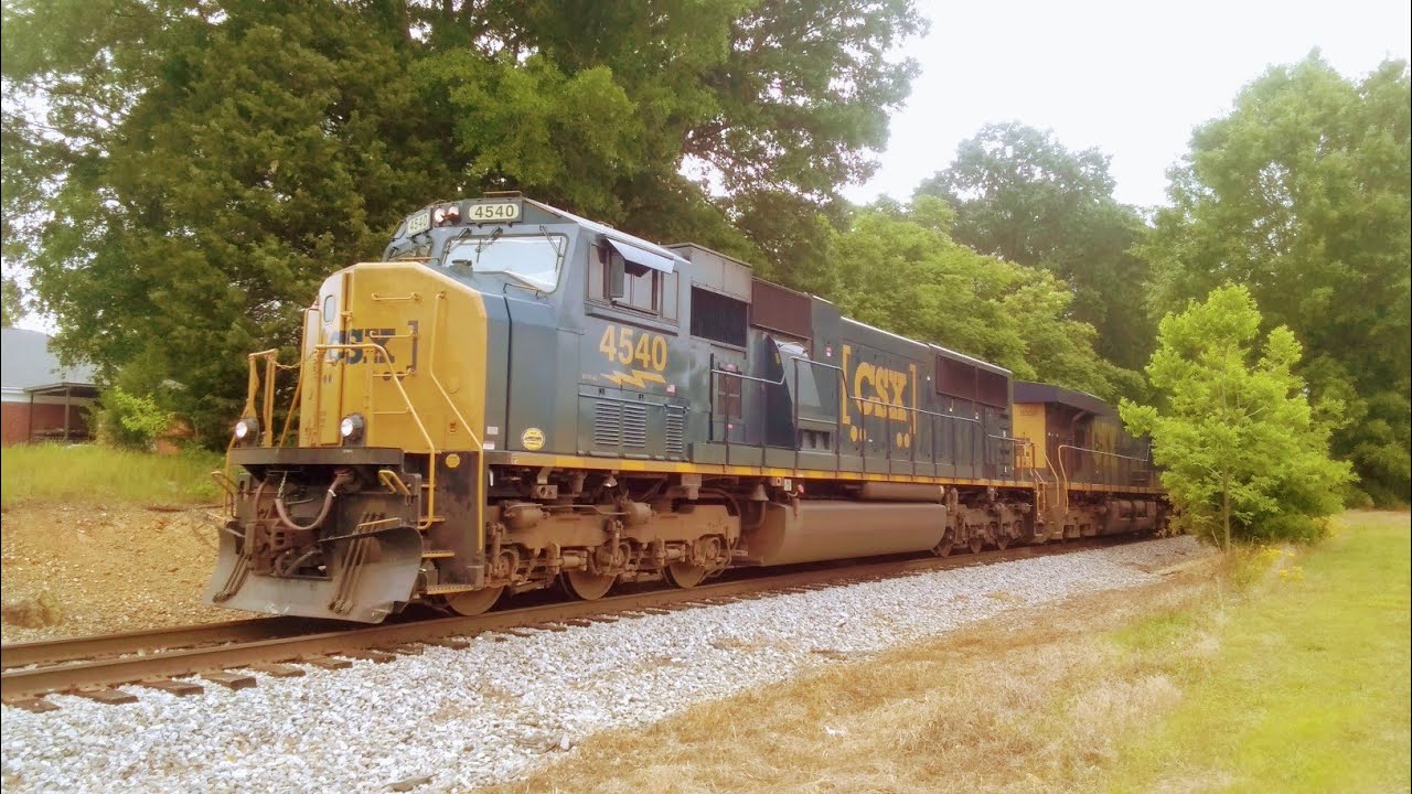 CSX Intermodal Train Q038 heading Westbound With CSXT 4540 in the lead @ Monroe 5/17/20. - YouTube