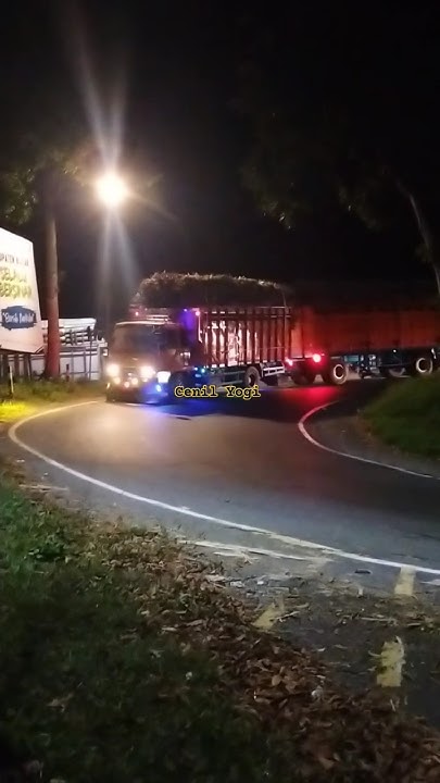 Truk Gandeng Pengangkut Tebu Di Tikungan Extrim Lahor - YouTube