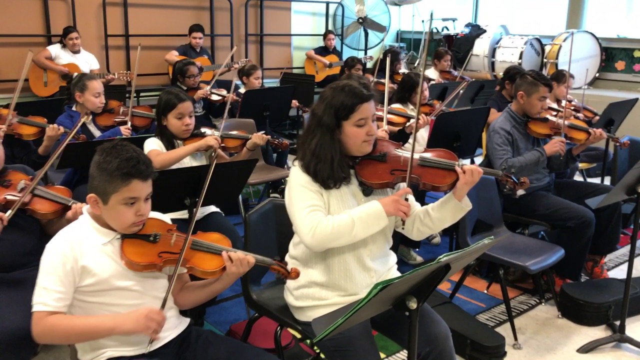 "La Bamba" performed by Mariachi Gary - YouTube