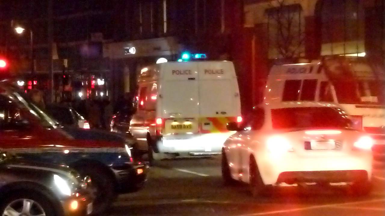 Metropolitan Police - Ford Transit Police Van On Emergency Call - YouTube