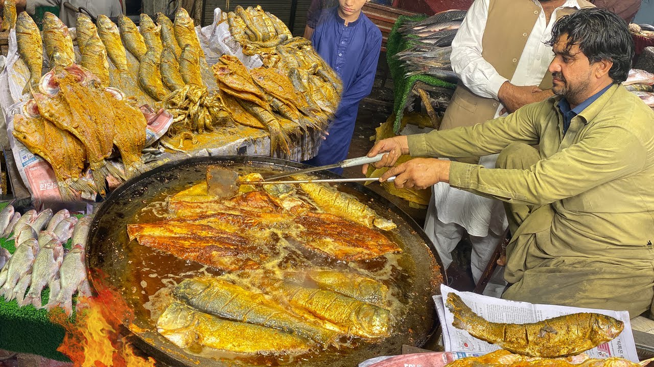 Popular BANGLADESHI Masala Fried Fish | BIGGEST Tawa Masala FISH FRY ...