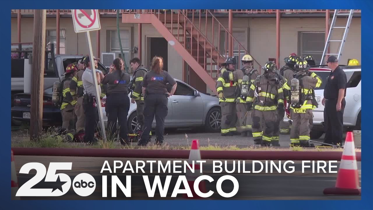 Crews respond to apartment building fire in Waco - YouTube