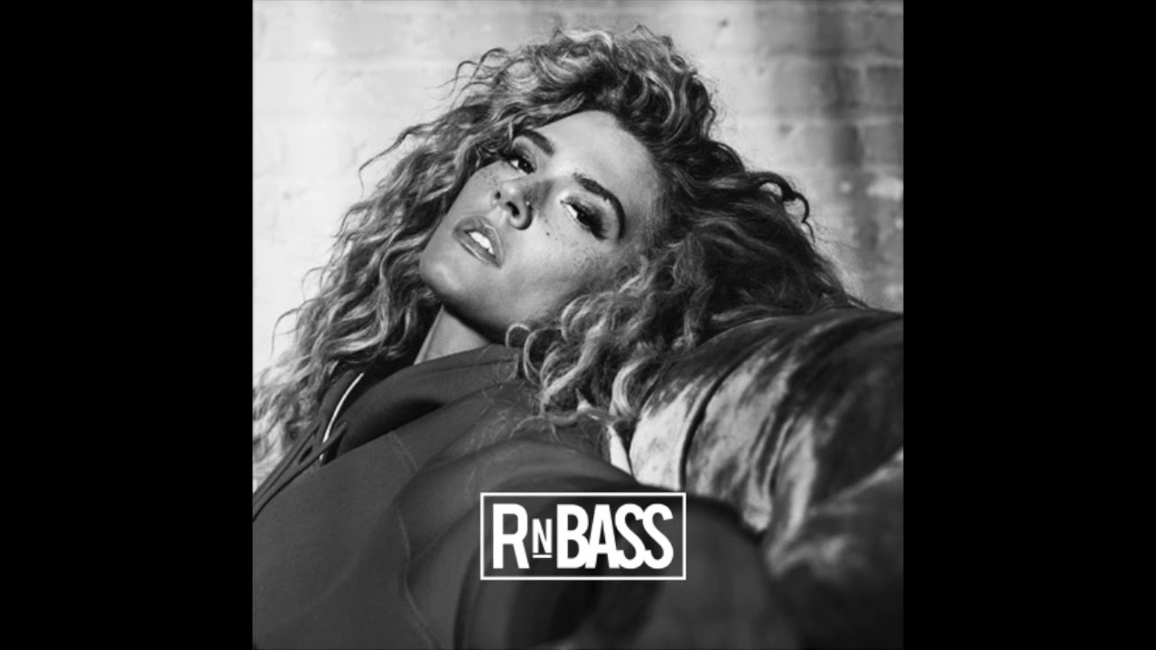 The Bonfyre - Keep Me Waiting (RnBass) - YouTube