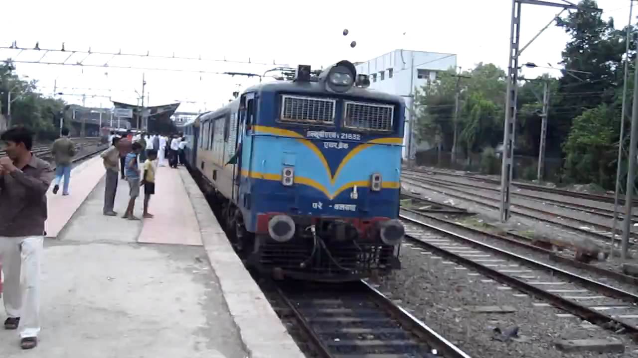 [IRFCA] Mumbai-Ahmedabad Karnavati Express!!!!!!! - YouTube