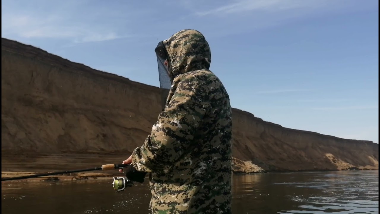 Fishing on the Volga River in Russia - YouTube