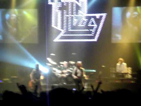 Thin Lizzy, Whisky in the Jar, Manchester Apollo, 15/1/11 - YouTube